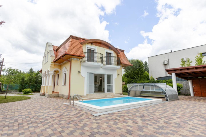 Golden Bridge Deluxe Home - 4br, Terrace, Bar, Privat Pool, Grill - Balatonfüred