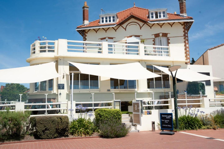Hôtel De Charme & Spa Villa Cosare Sur La Promenade Bord De Plage 20m De La Mer - Pornic