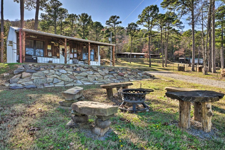 'Sardis Serenity' 1 Br Clayton Cabin W/ Lake View - Oklahoma