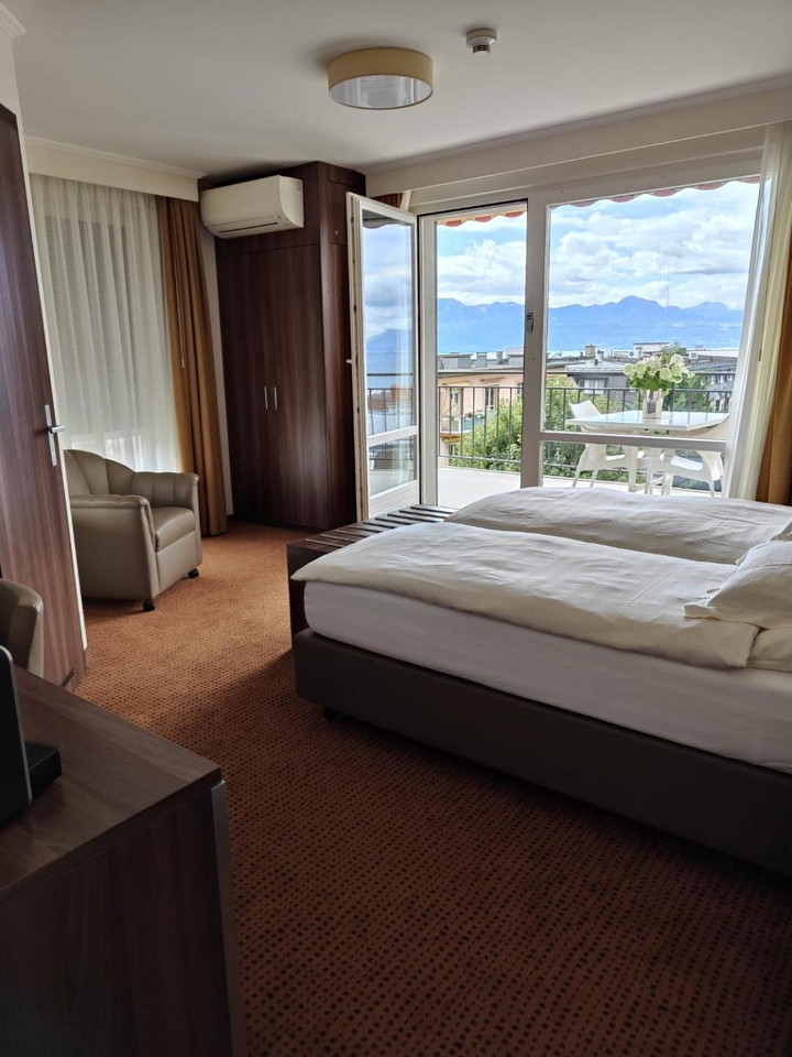 Elite - Lausanne