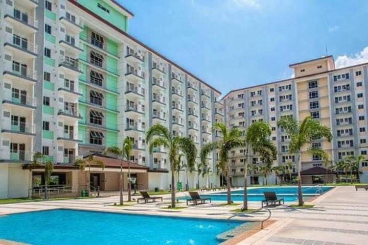 Entire Unit With Balcony At Smdc Field Residences, Behind Sucat Near Naia - Parañaque