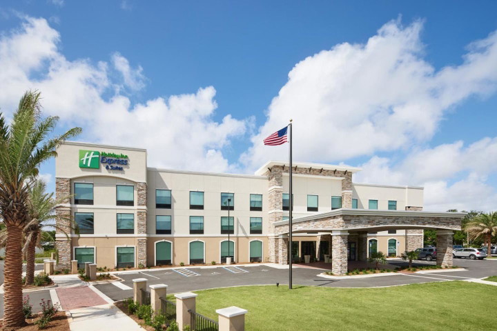Holiday Inn Express & Suites Gulf Breeze - Pensacola Area By Ihg - Gulf Breeze, FL