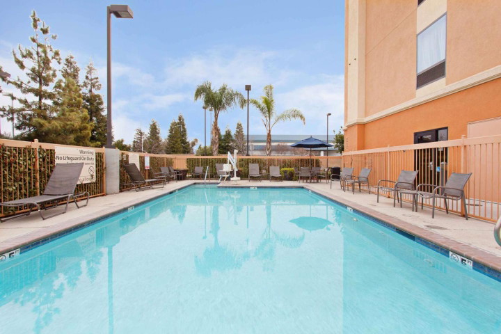 Hampton Inn & Suites Clovis Airport North - アメリカ フレズノ, CA