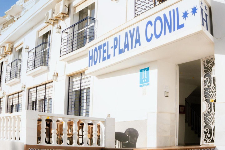 Hotel Playa Conil - Beachfront Studios & Suites - Conil de la Frontera