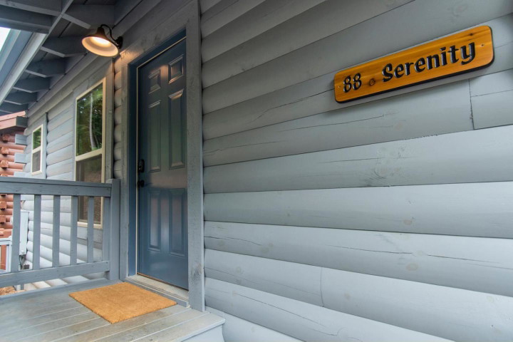 Serenity Cabin Lovely Veranda Level Cabin In The Heart Of Bryson City - Bryson City, NC