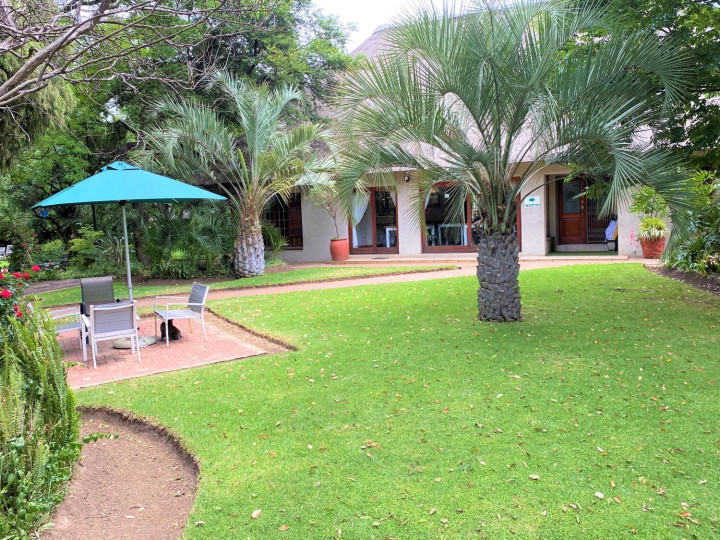 Safari Club Guest Lodge Or Tambo International Airport - Kempton Park