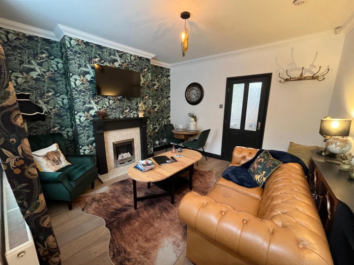 Contemporary & Chic Inner Terrace 5 Mins From Barnsley Town Centre - Barnsley