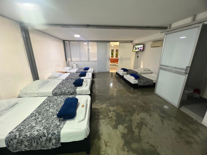 Apartamento Para Grupos Grandes Dentro De Centro Comercial Con Frisby - Cartago - Colombia