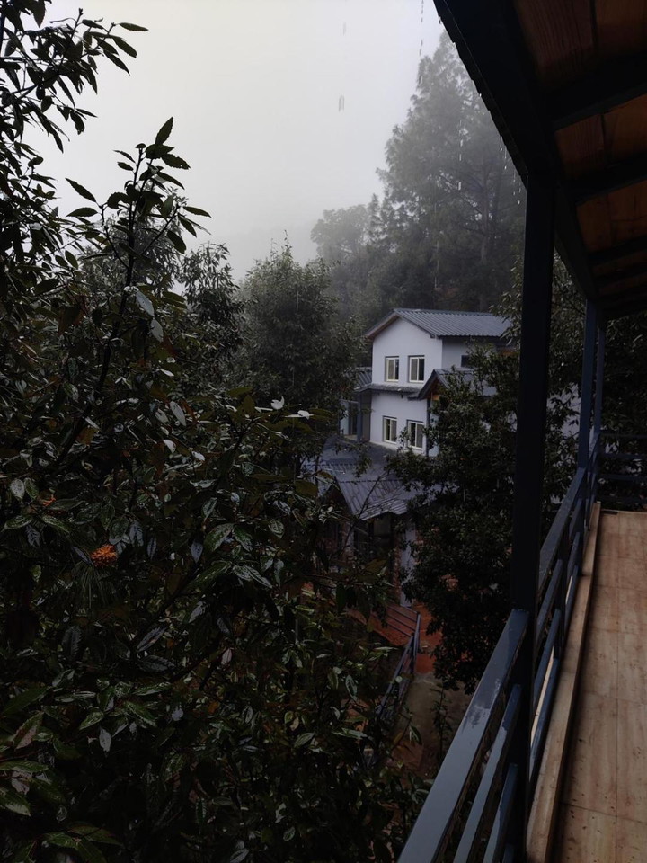 Oakakhi Stays, Deluxe Room - Ranikhet