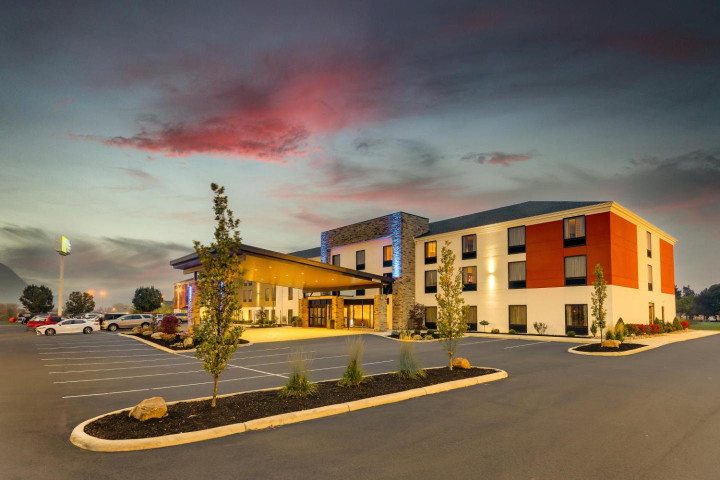 Holiday Inn Express & Suites Troy By Ihg - Ohio