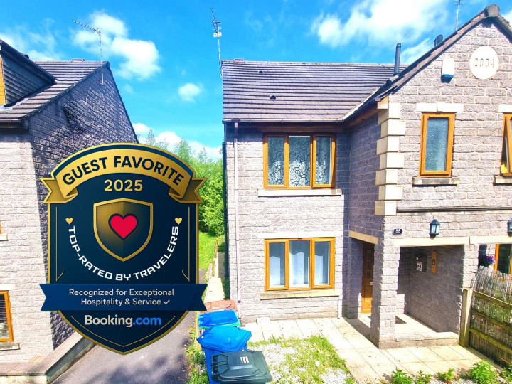 3 Bedroom Spacious Modern Comfortable Home In Rochdale, Work, Relax, Explore Manchester, Oldham, Bury - Todmorden