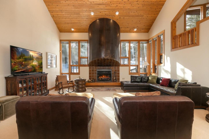 Grand Antler Lodge: Spacious, Updated, Sleeps 16 - Breckenridge, CO