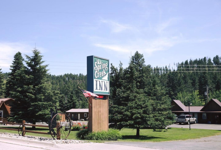 Spring Creek Inn - Mount Rushmore, SD