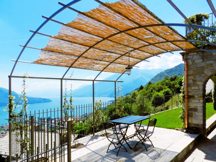 Villa Valuri Vista Magnifica Sul Lago Di Como Appartamento Piano Terra - Domaso