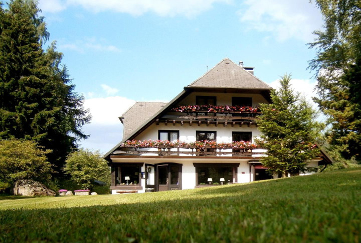 Gästehaus Behabühl - Titisee-Neustadt