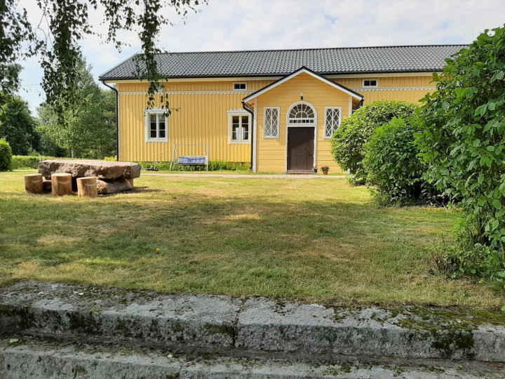 Maalaistalon Päärakennuksessa Asunto - Salo