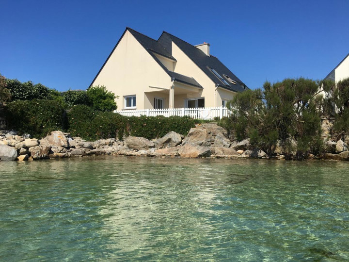 Maison Les Pieds Dans L Eau - Roscoff