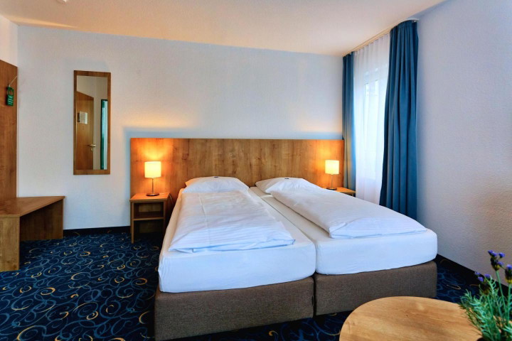 Appartis - Hotel Am Stadtpark - Leonberg