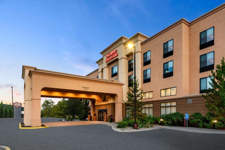 Hampton Inn & Suites Fairbanks - Alaska