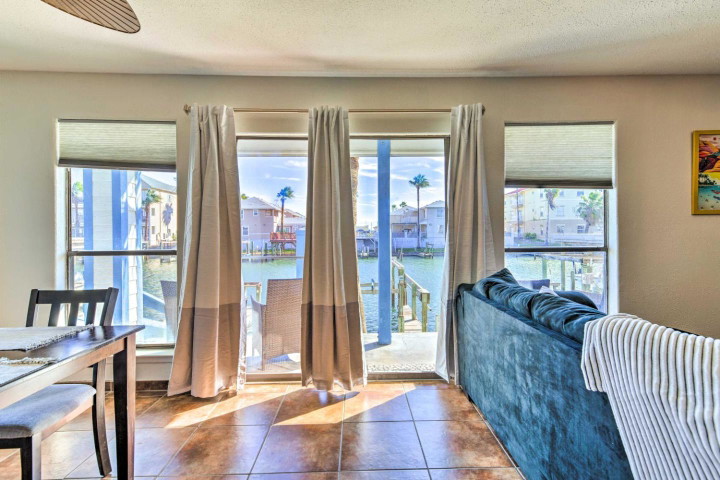 Padre Island Retreat On Canal - 2 Mi To Beach! - North Padre Island, TX