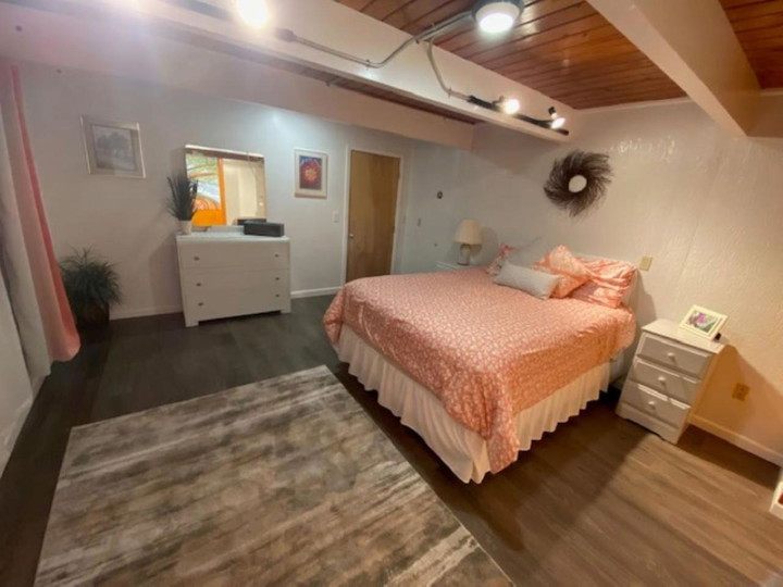 Spacious Lower Level Living All For You! - Oregon