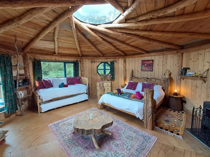 Magical Offgrid Roundhouse In Eryri - Wales