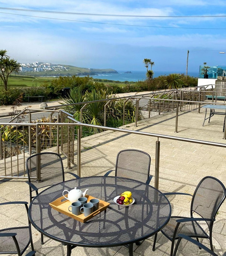 8 Zinc - Newquay