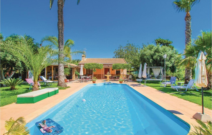 Stunning Home In La Marina, Elche - Guardamar del Segura