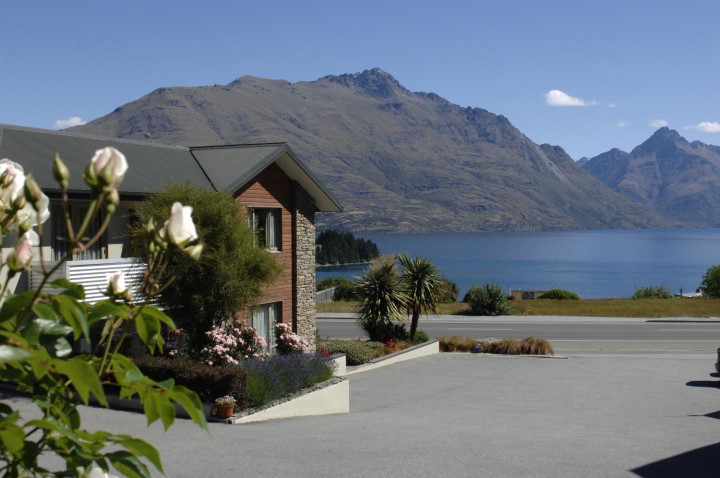 Queenstown Motel Apartments - Arrowtown
