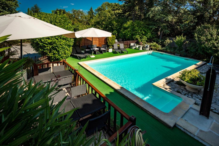 Logis Hotel L' Auberge D'uzes - Uzès