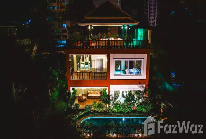 Private Pool & Jacuzzi Villa, Phratumnak, Pattaya - 600m From The Beach, 711 Nearby - Jomtien