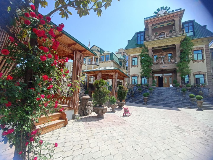 Almaz - Hotel - Dushanbe