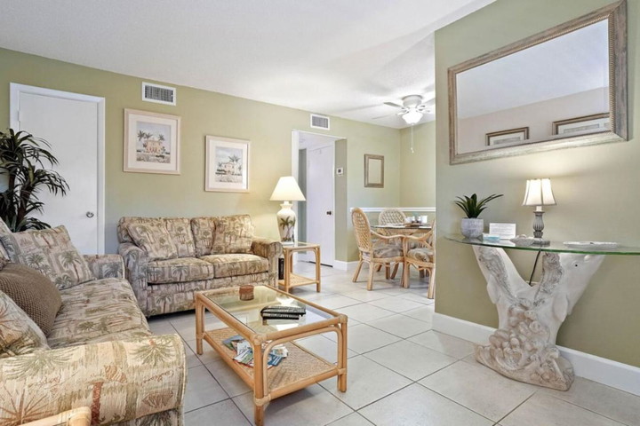Waves 16 1 Bedroom Paradise With Heated Pool In - St. Petersburg, FL
