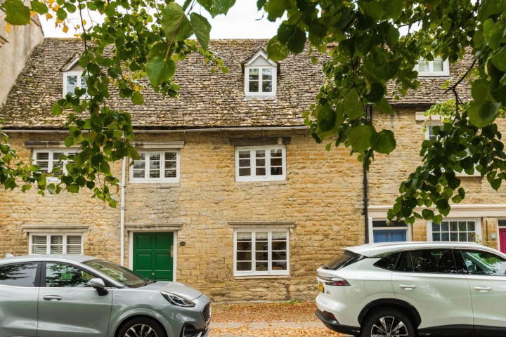 Charming Cotswold Cottage On Church Green, Witney - Burford, UK