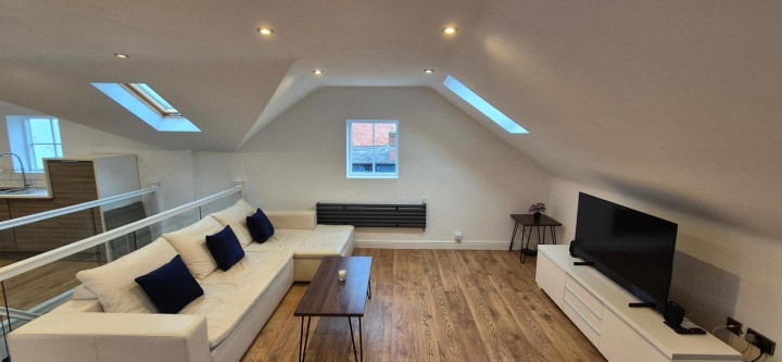 3 Bedroom Spacious Duplex Apartment In The Centre - Royal Leamington Spa