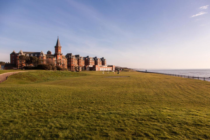 Marine & Lawn Slieve Donard - County Down