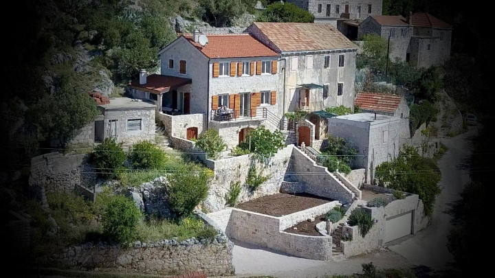 Nautilus-bay Steinhaus Im Dorf Von Zavala Für 2-7 Personen, 3 Schlafzimmer - Jelsa