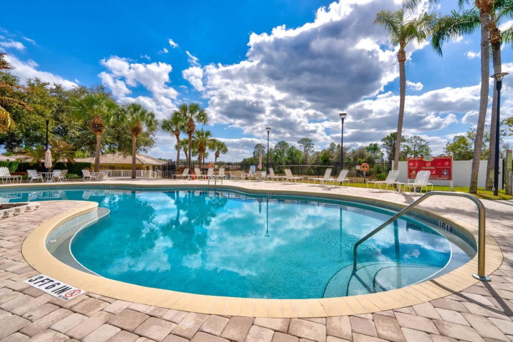 Spacious Condo At Lake Marion - Lake Wales, FL
