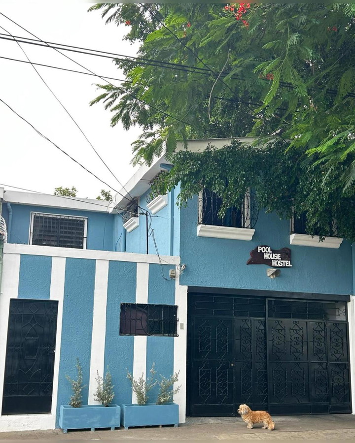Pool House Hostel - Santa Ana