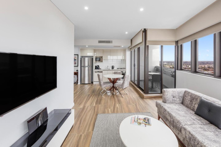 Meriton Suites Church Street, Parramatta - Strathfield