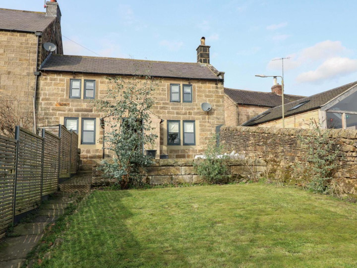 2 Knoll Mount - Bonsall