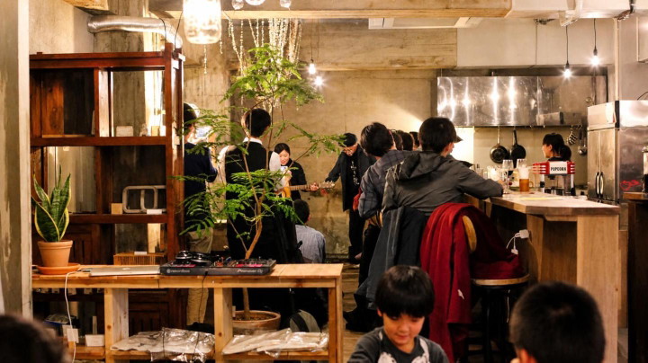 Artbar & Guesthouse Ennova - Atami