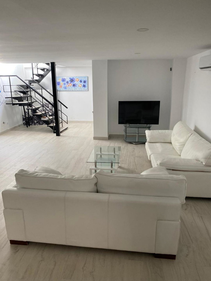 New - Mija Basement Loft Apartment Steps From Beach - Perfect For Sun And Sport Seekers - Marbella