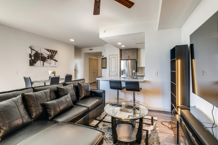 1 Mi To Dca Airport: Potomac Yard Apt W/ Pool - Washington, DC