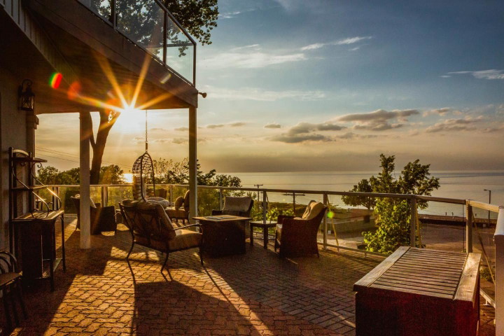 The Addition Smart Home With Direct In Dunes National Park Beach Access - Gary, IN