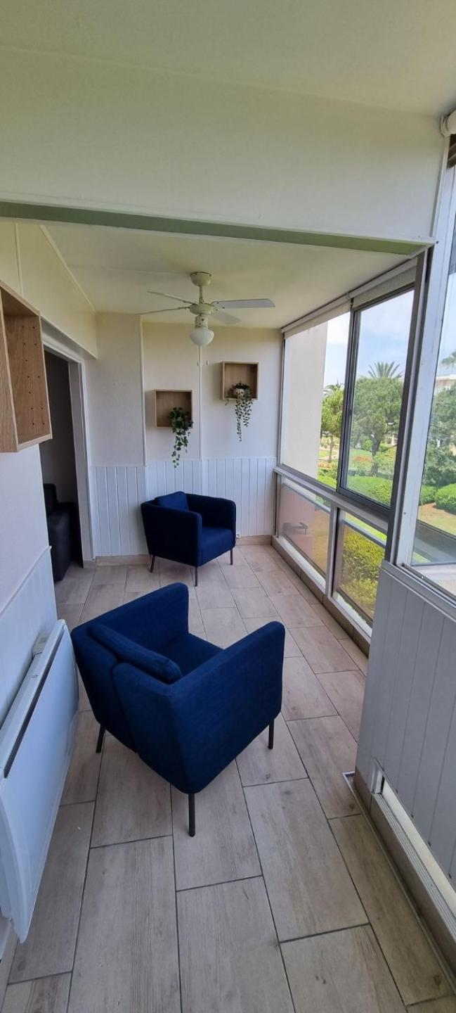 Superbe Appartement En Résidence Avec Piscine - Antibes