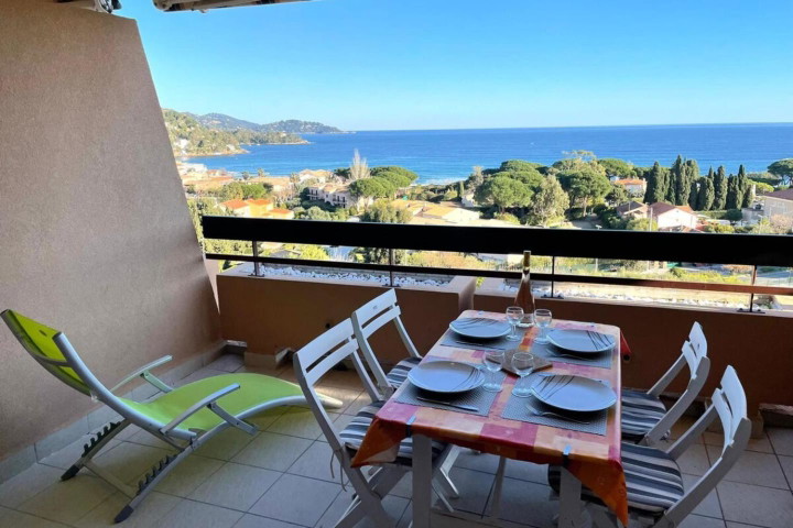 T2 In Saint-clair - Exceptional View! Rated 3 - Le Lavandou