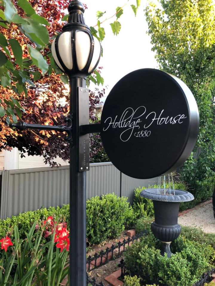 Hollidge House 5 Star Luxury Apartments - Adelaide Hills Council