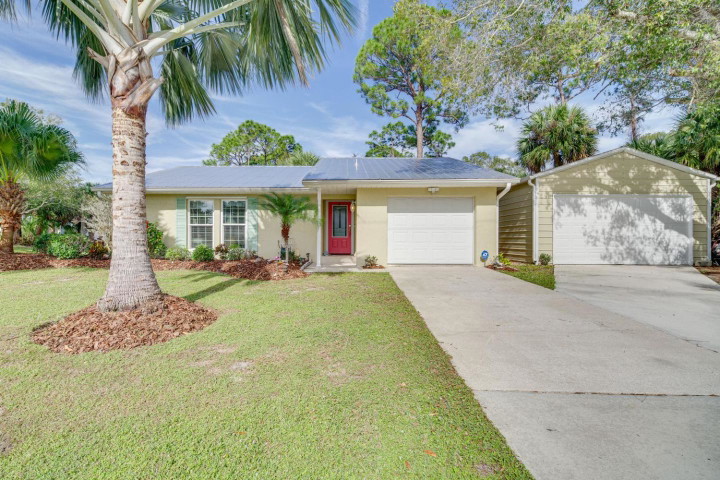 Sebastian Home W/ Screened Lanai: 8 Mi To Beach! - Sebastian, FL