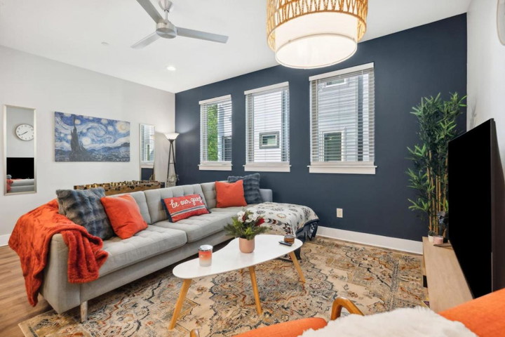 The Charm 2bd In The Heart Of Magnolia - Fort Worth, TX